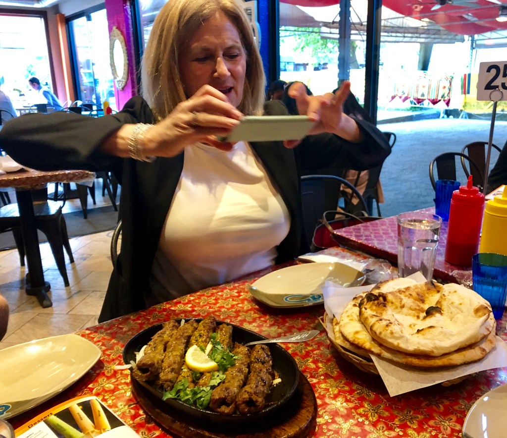 Pakistan: Take a Ride on a Tuk Tuk – Eat the World TO