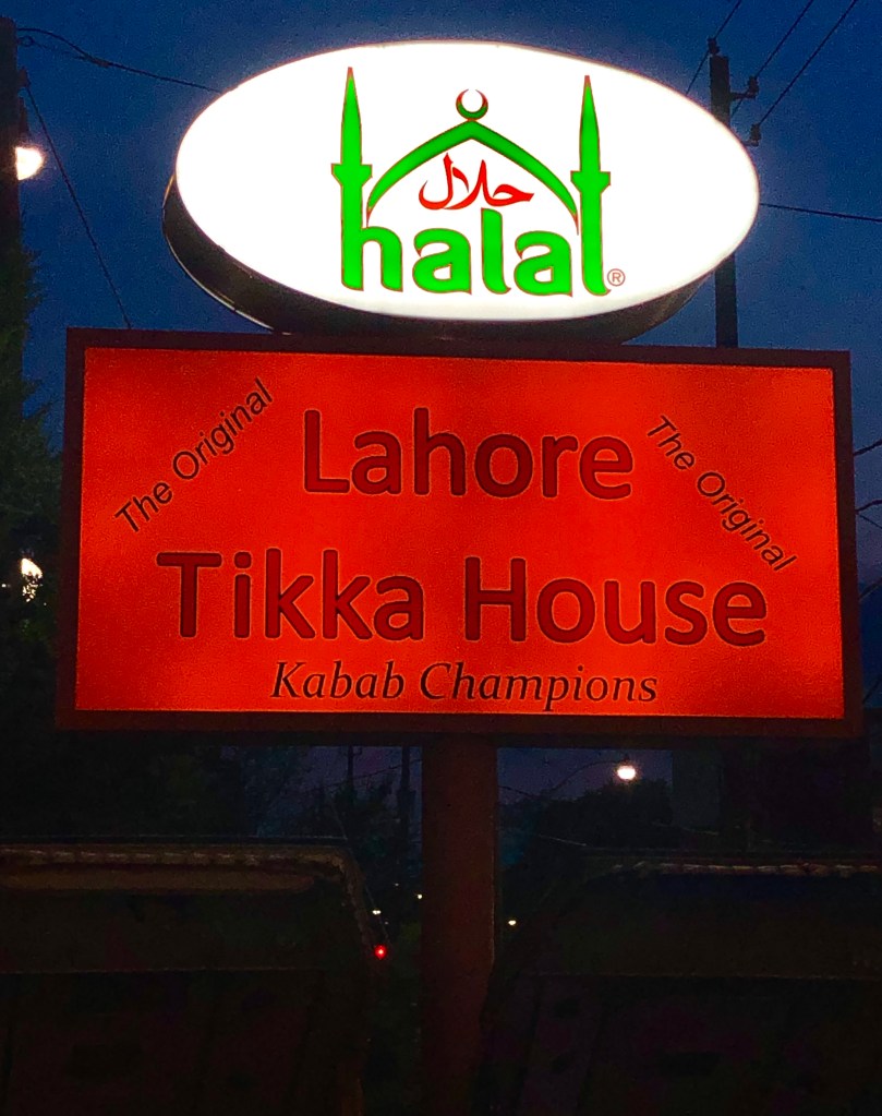 Pakistan: Take a Ride on a Tuk Tuk – Eat the World TO