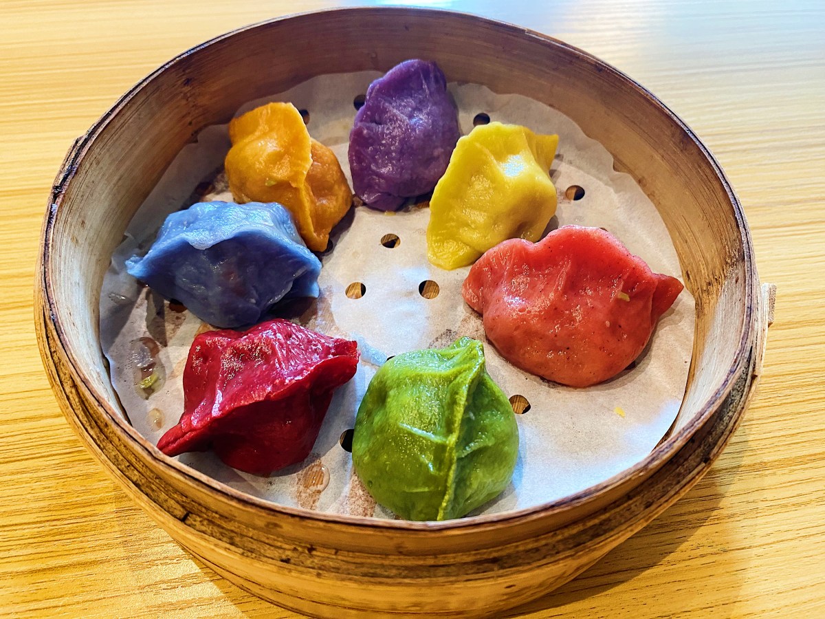 China: Dumplings of the Rainbow – Eat the World TO